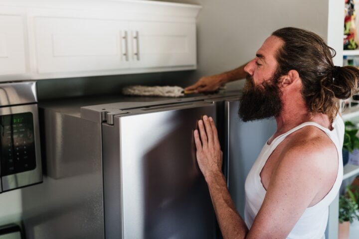 What Size Inverter Do I Need to Run a Fridge? - Energy Theory