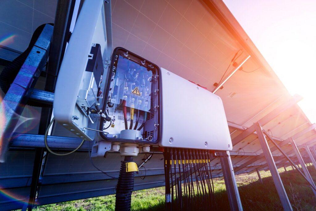 Top 6 Solar Inverter Failure Causes - Energy Theory